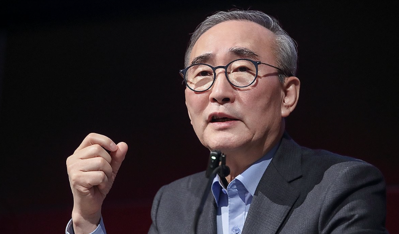 KT 5천561명 유심 정보 유출…김영섭 대표 "죄송하다"