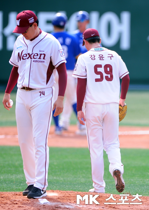 mk포토 강판 강윤구 만루에서 3연속 볼넷이라니