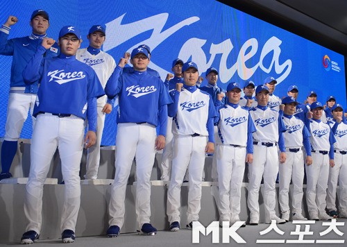 KBO, `AG 금메달 기원` 대표팀 팬 사인회 실시