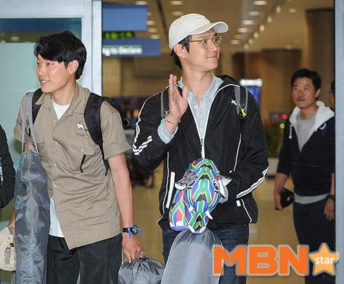 나영석 PD `인사 잘하고 있나 뒤에서 감시` [MBN포토]