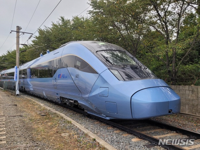 현대로템, 시속 320km 동력분산식 고속열차 출고
