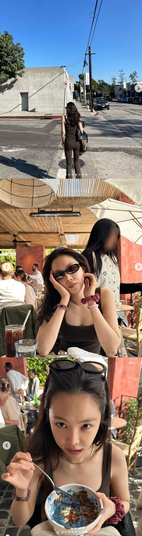 손나은, 치명 뒤태 ‘심쿵’…러블리함 속 섹시美 폭발[M+★SNS]