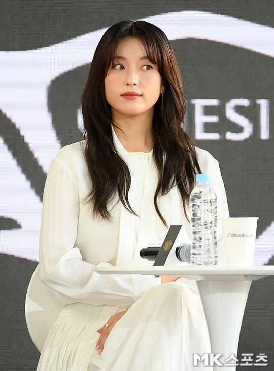 “운명 같이 찾아와”…한효주, 눈물까지 보이며 고백한 ‘배우’의 길[M+BIFF현장]