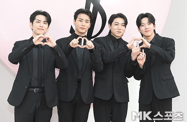 JYP, 데이식스 팬미팅 ‘개인정보 침해’ 논란 ing에 결국 ‘환불 결정’