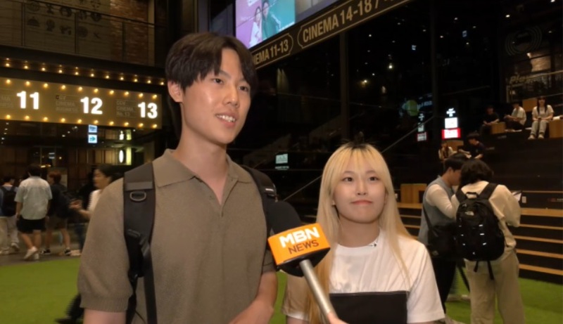 박찬욱 감독과 넷플릭스 CEO의 '인생 문답' [김기자의 문화이야기]