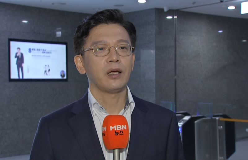 '너희 부부냐' 현근택, 명예훼손·모욕 혐의로 피소