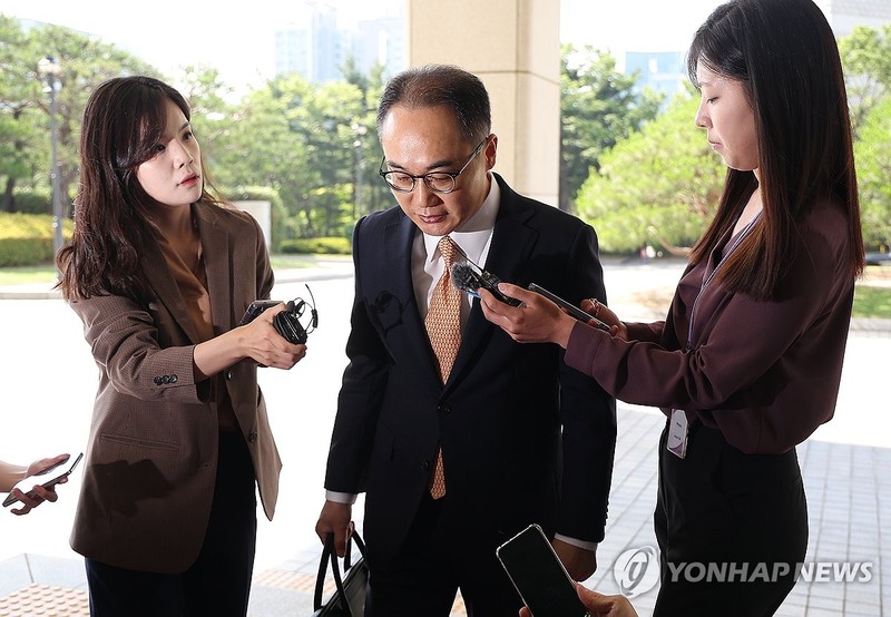 이재명 기소 여부 묻자 검찰총장 판결문 정밀 분석 중