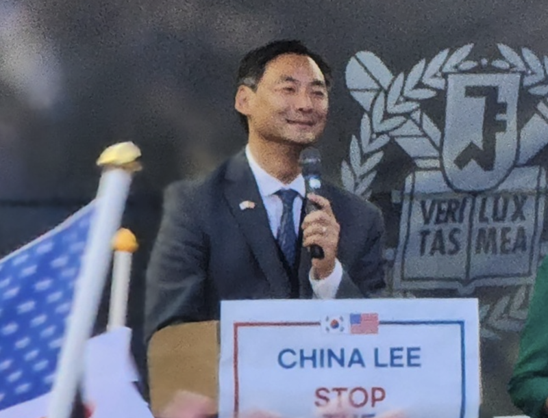 윤, 오늘 구치소서 10분간 '부정선거' 모스 탄 접견