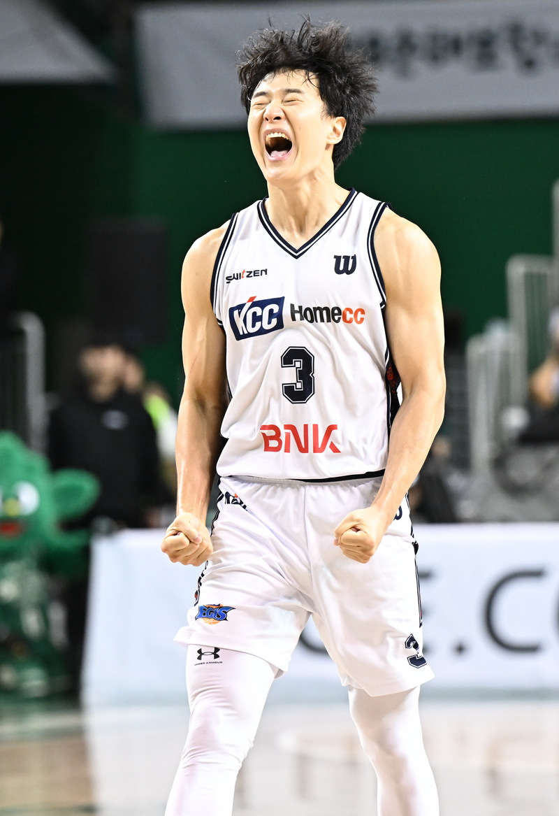 '해결사' 허웅, KBL 1라운드 MVP 선정…개인 통산 첫 번째 수상