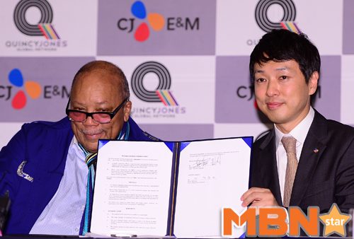 [MBN포토] `팝의 거장` 퀸시존스와 함께하는 아시아 No.1 엔터테인먼트 기업 CJ E&M