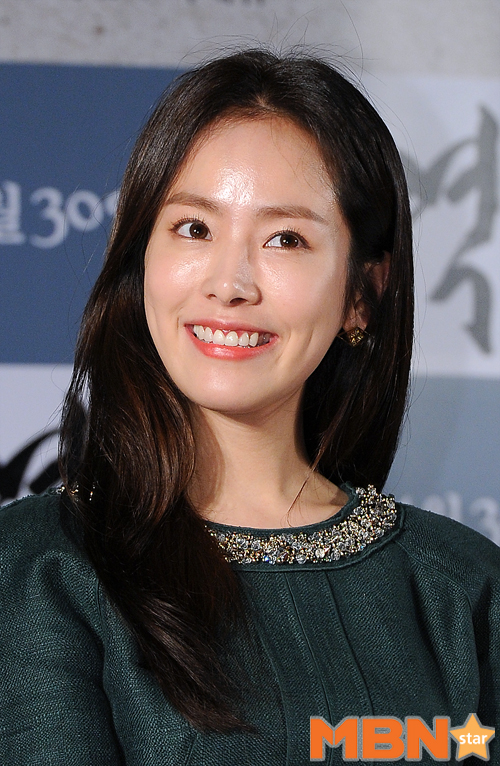 한지민, 현빈과 안방극장 점령 나선다…‘지킬과 나’ 출연