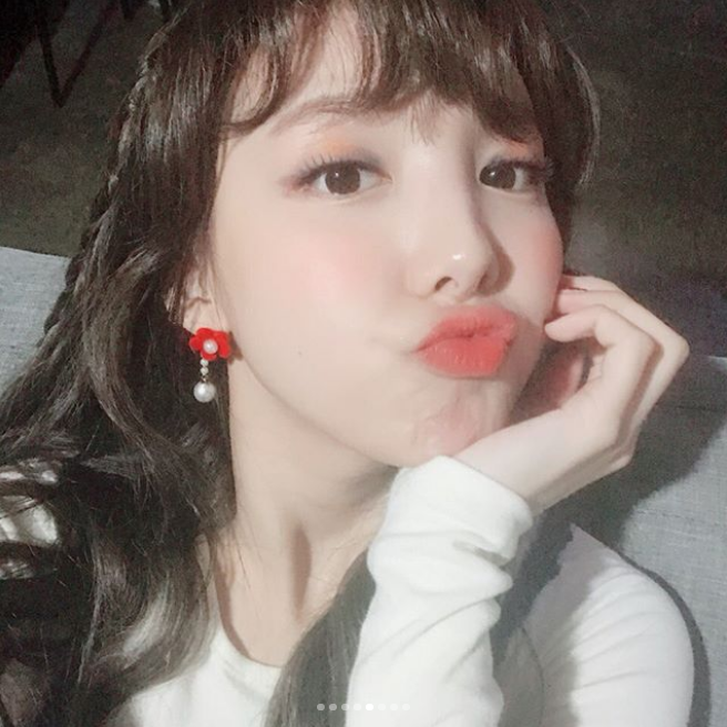 “청순부터 깜찍까지”…트와이스 나연, 출구 없는 팔색조 매력